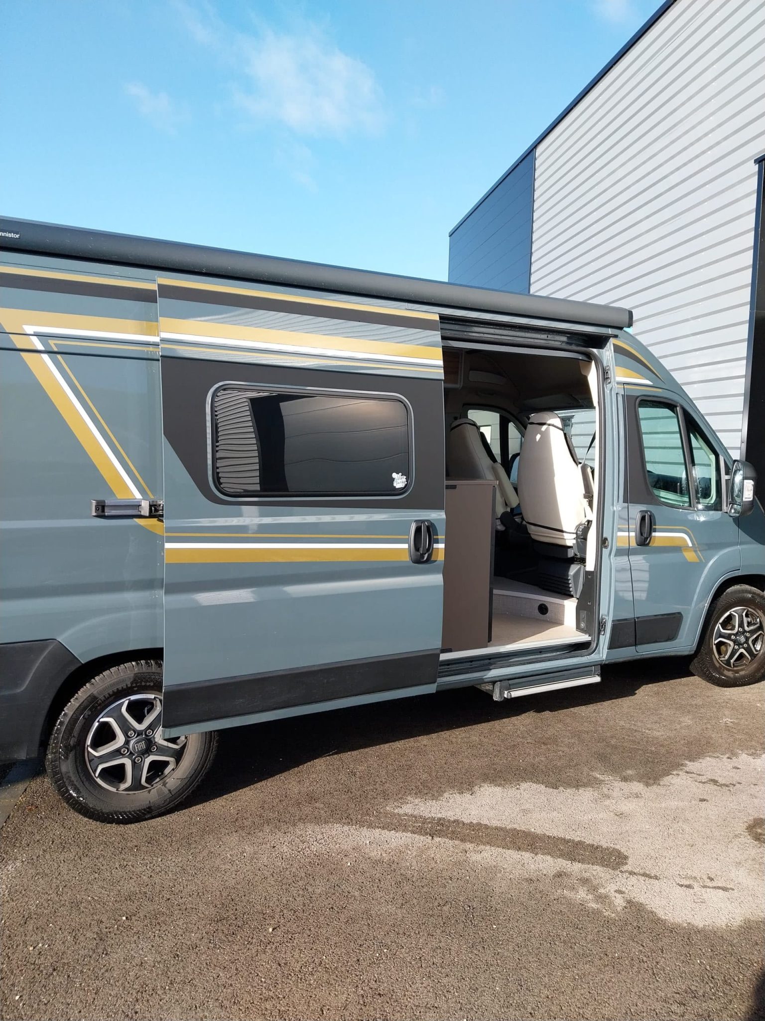 Fourgon aménagé occasion à vendre, partout en France | Van-Away