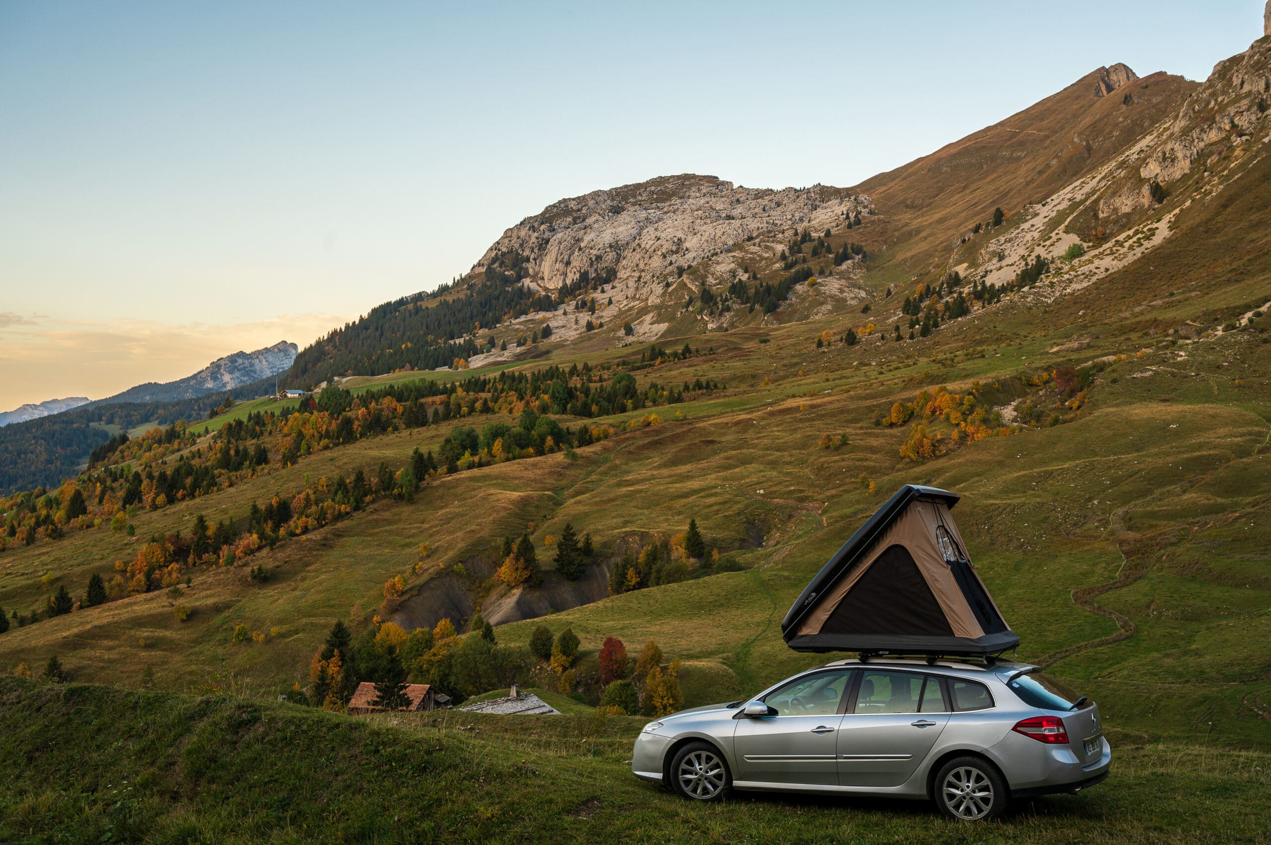 Tentes de toit NaïtUp : Gamme Hussarde Made in France | VAN-AWAY